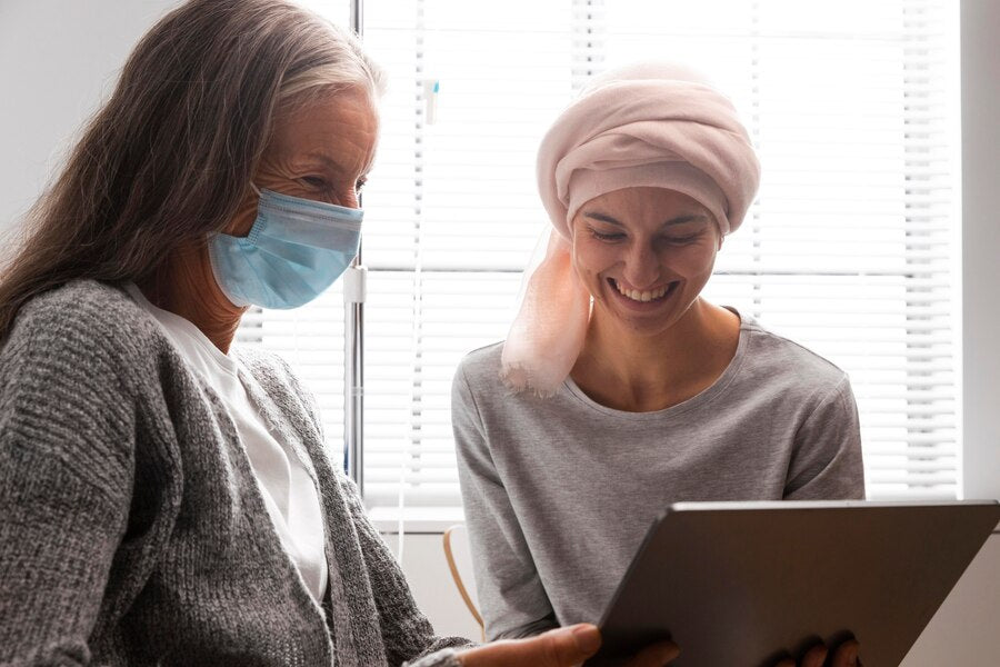 Navigating Cancer Care: A Patient's Guide to Treatment and Recovery – AUVON